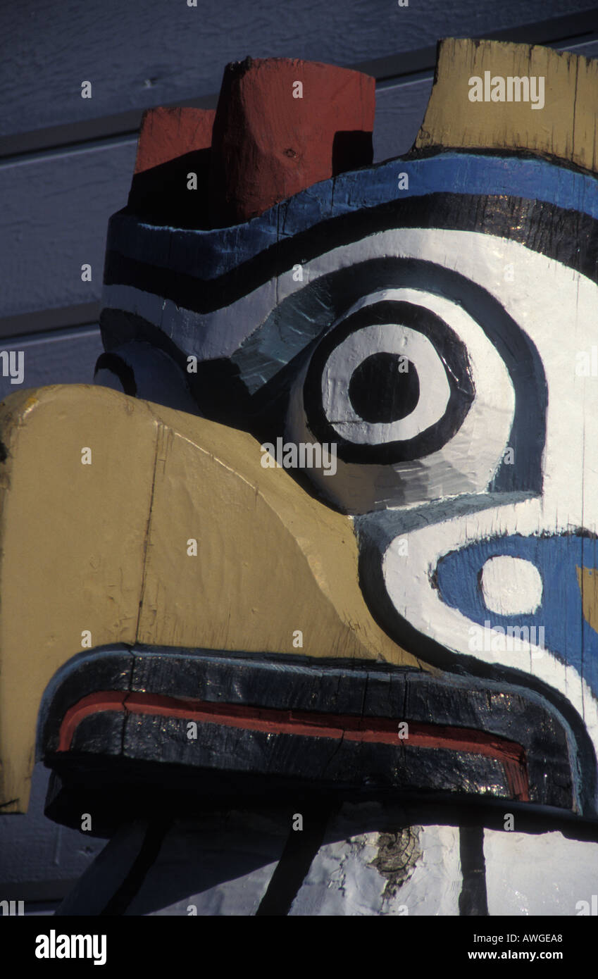 Inuit totem pole hi-res stock photography and images - Alamy