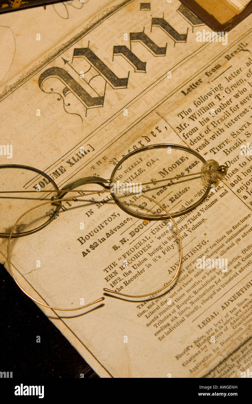 Newspaper history hi-res stock photography and images - Alamy