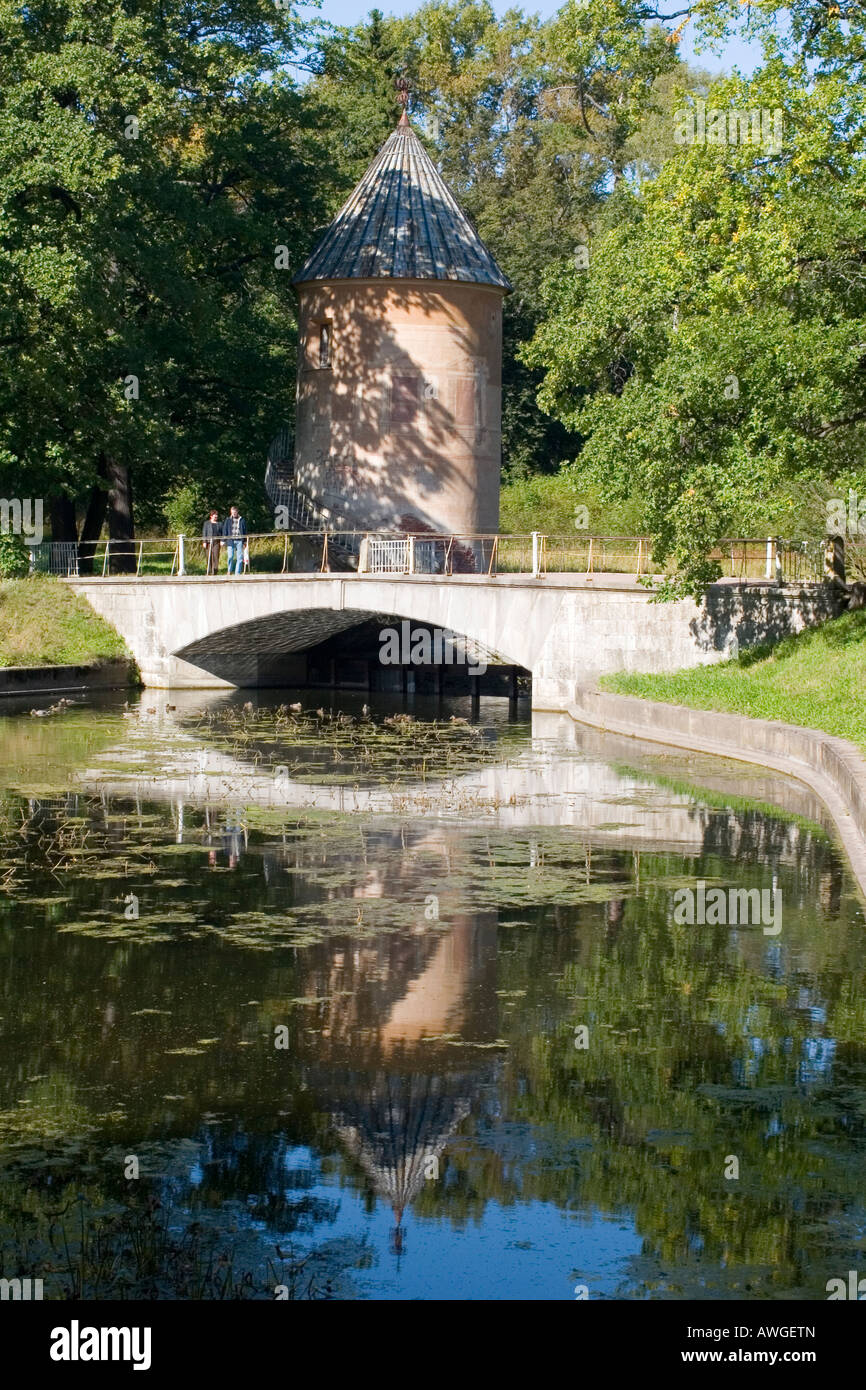 Pavlovsk pil bridge hi-res stock photography and images - Alamy