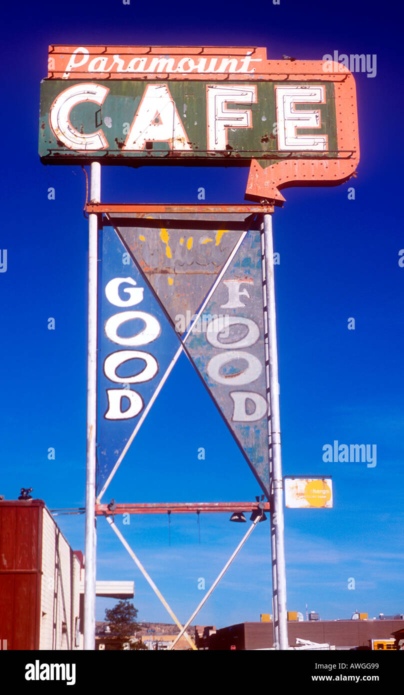 Paramount cafe hi-res stock photography and images - Alamy