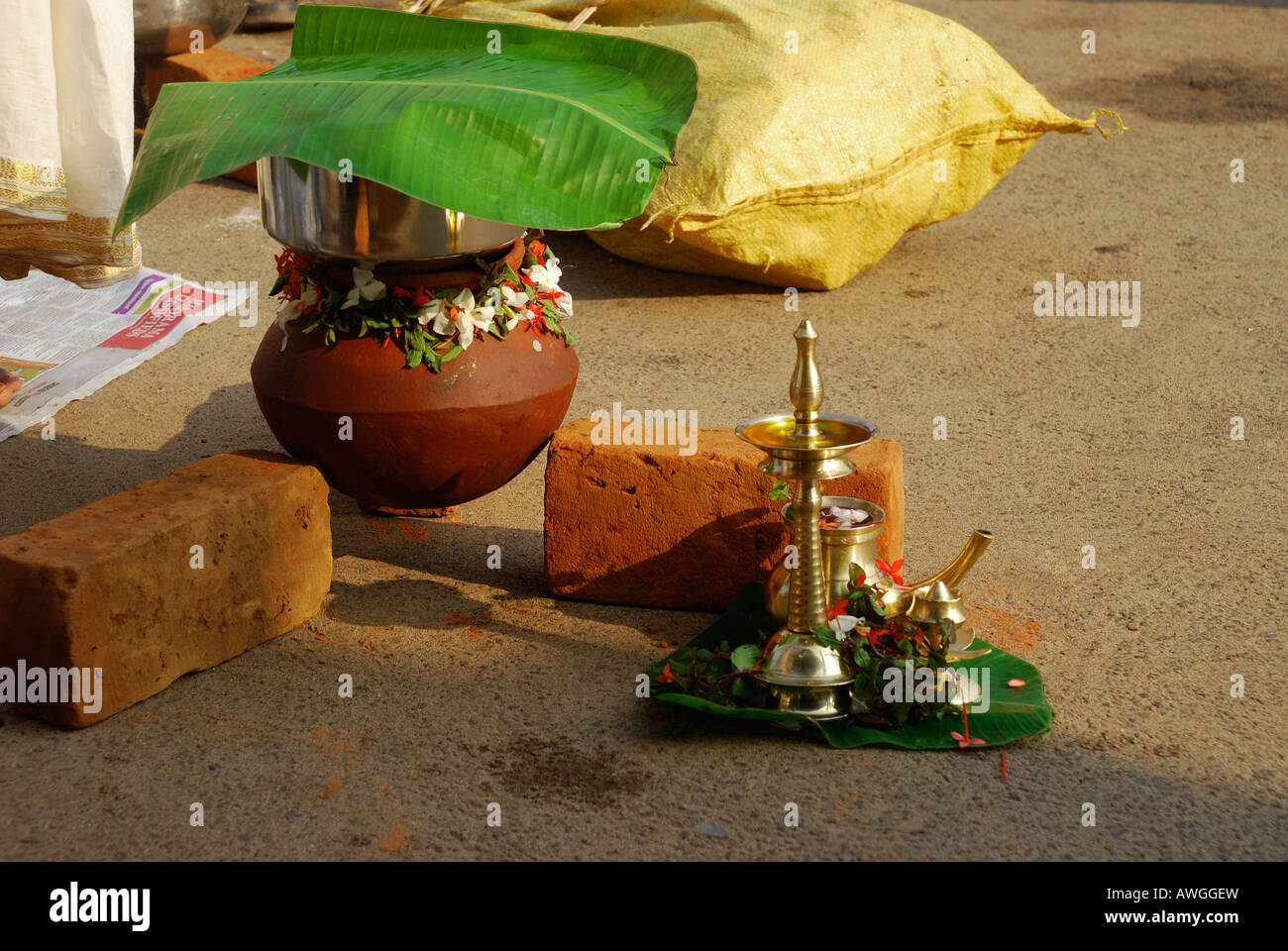 ATTUKAL PONGALA TRIVANDRUM KERALA ONE OF THE LARGEST WOMEN'S FESTIVEL ...