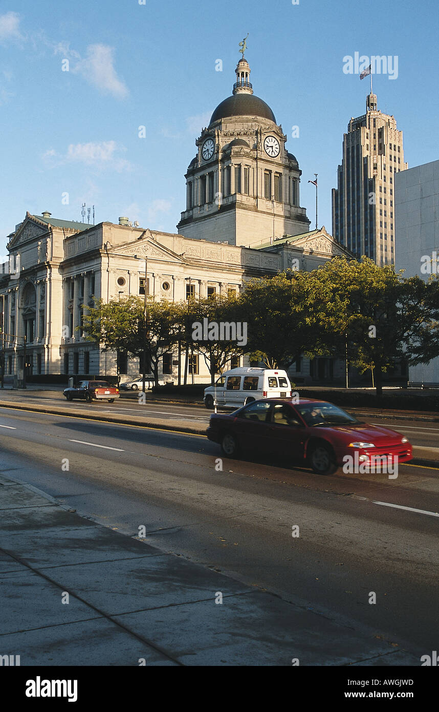 Wayne county courthouse hi-res stock photography and images - Alamy