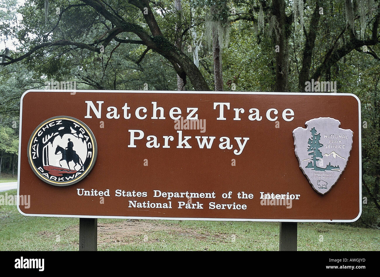USA, Mississippi, Natchez Trace Parkway, sign, United States Department ...