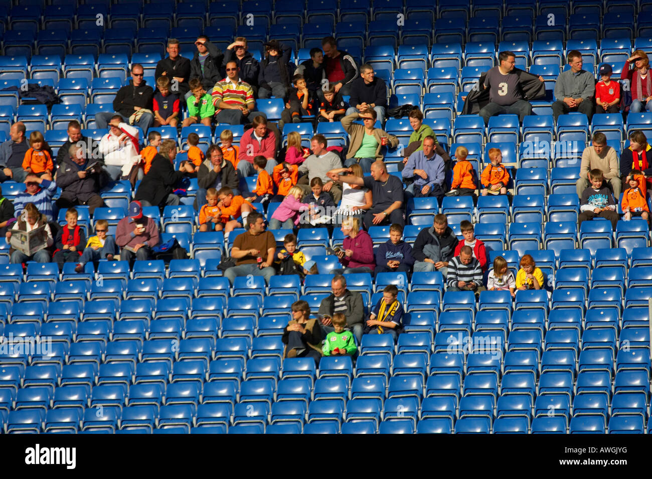 Football player woking fans hi-res stock photography and images - Alamy