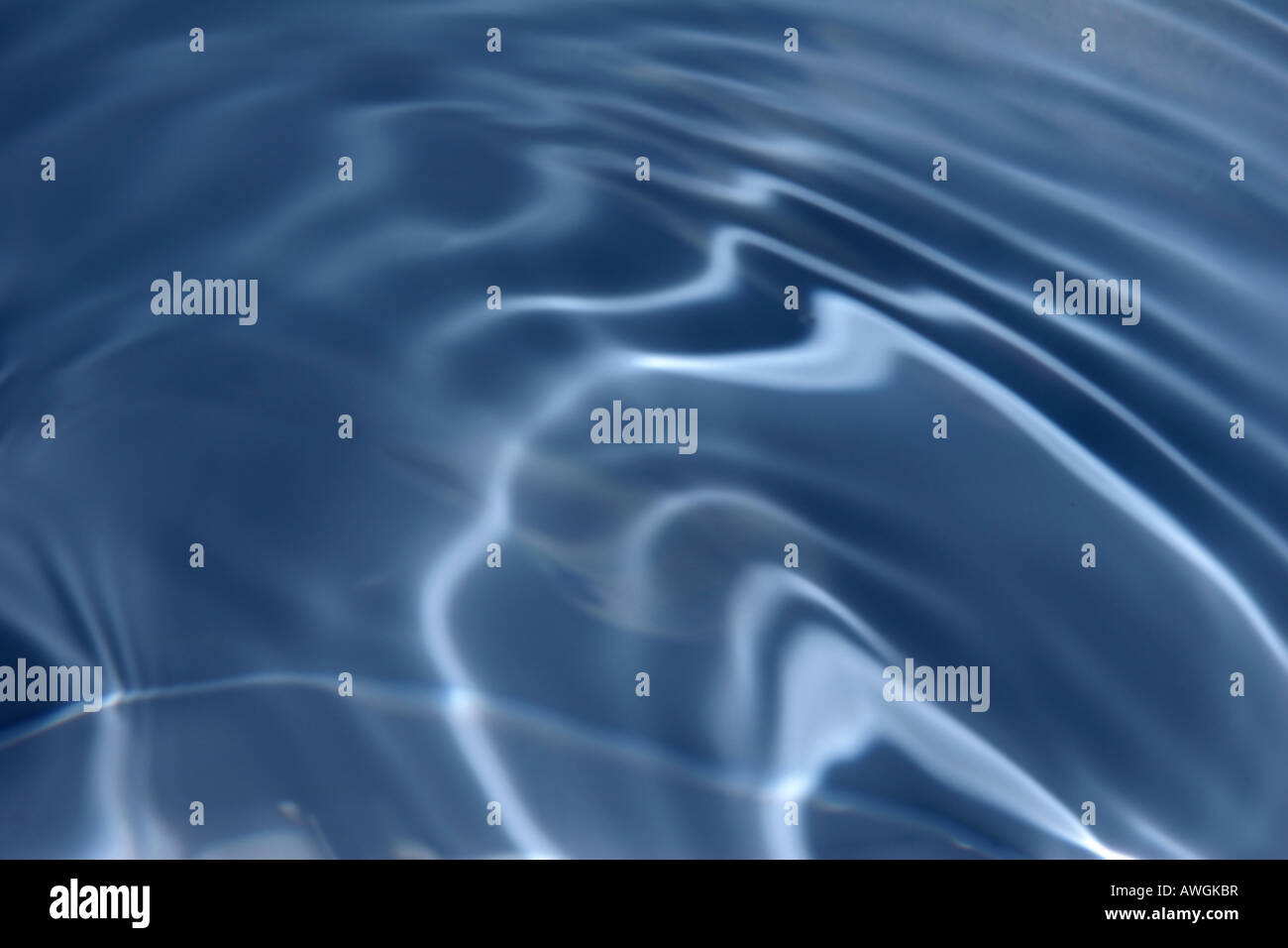Pure blue water background hi-res stock photography and images - Alamy
