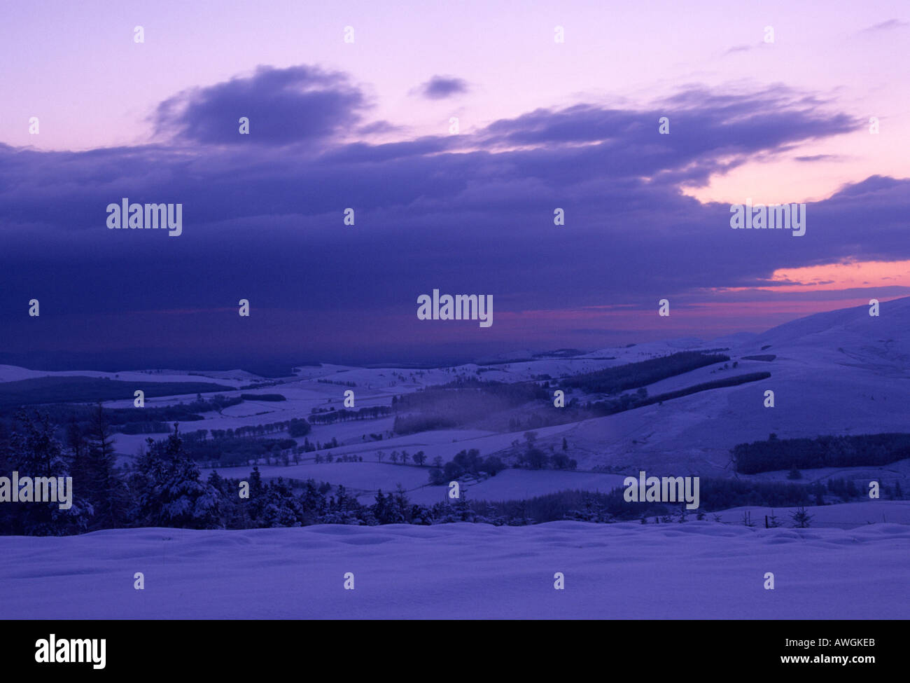 Lochnagar in winter hi-res stock photography and images - Alamy