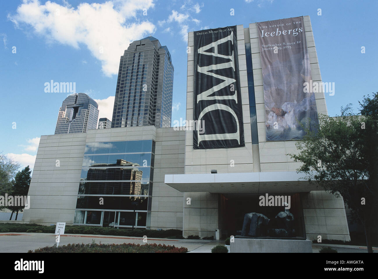 USA, Texas, Dallas, Dallas Museum of Art, Modernist façade, designed by ...