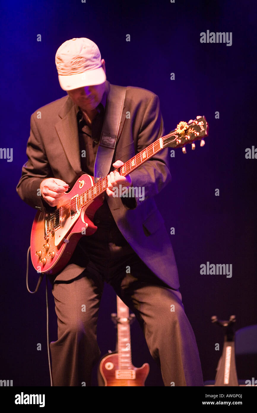 Stage stands hi-res stock photography and images - Alamy