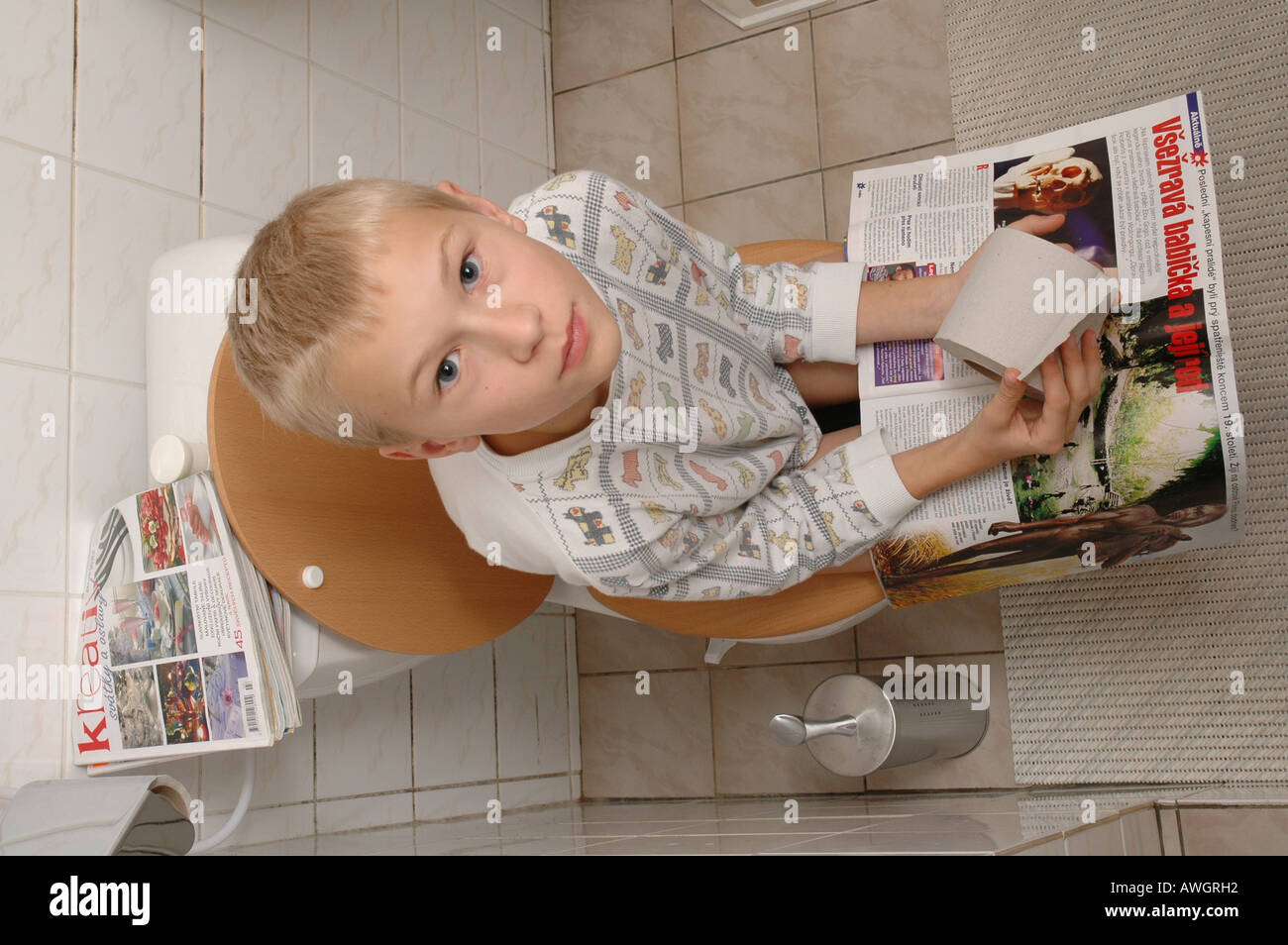 Boys toilet hi-res stock photography and images - Alamy