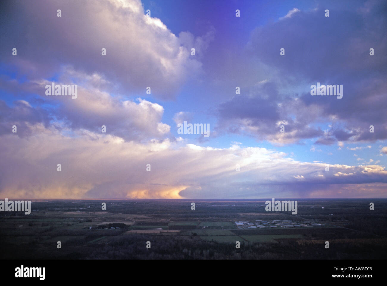 Aerial prairies hi-res stock photography and images - Alamy