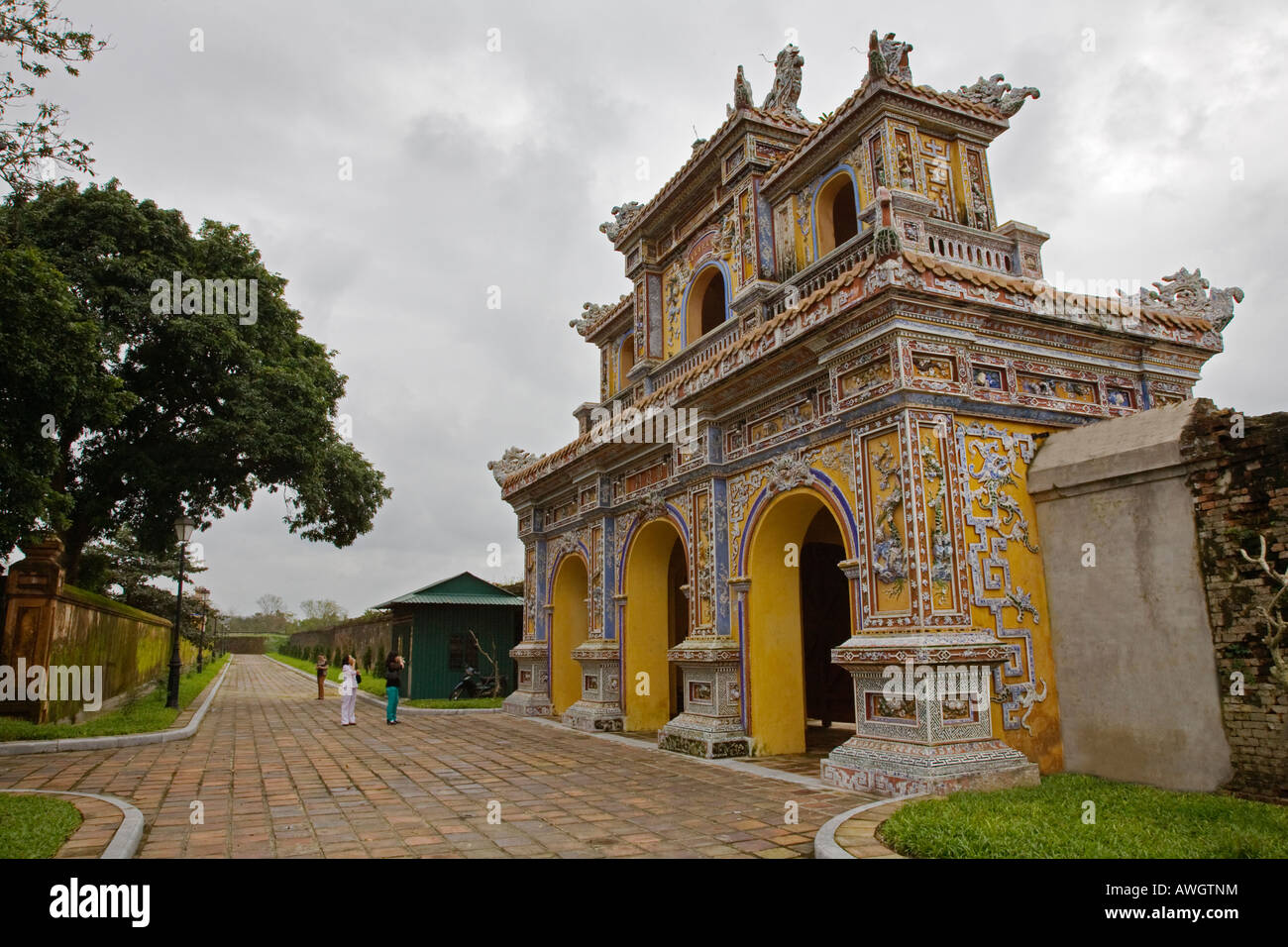 The HIEN NHON GATE just outside IMPERIAL CITY HUE VIETNAM Stock Photo ...