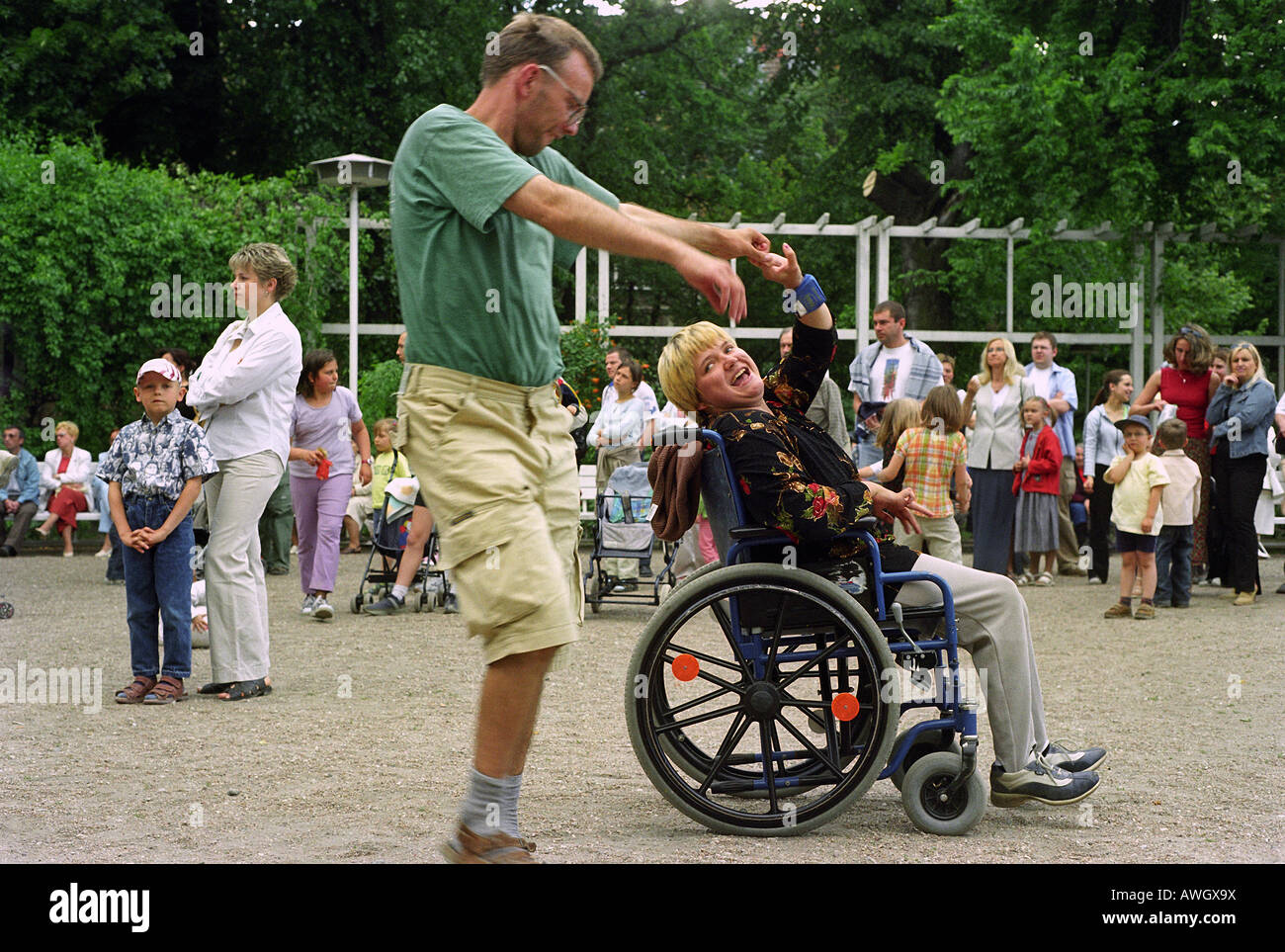Wheelchair dance hi-res stock photography and images - Alamy