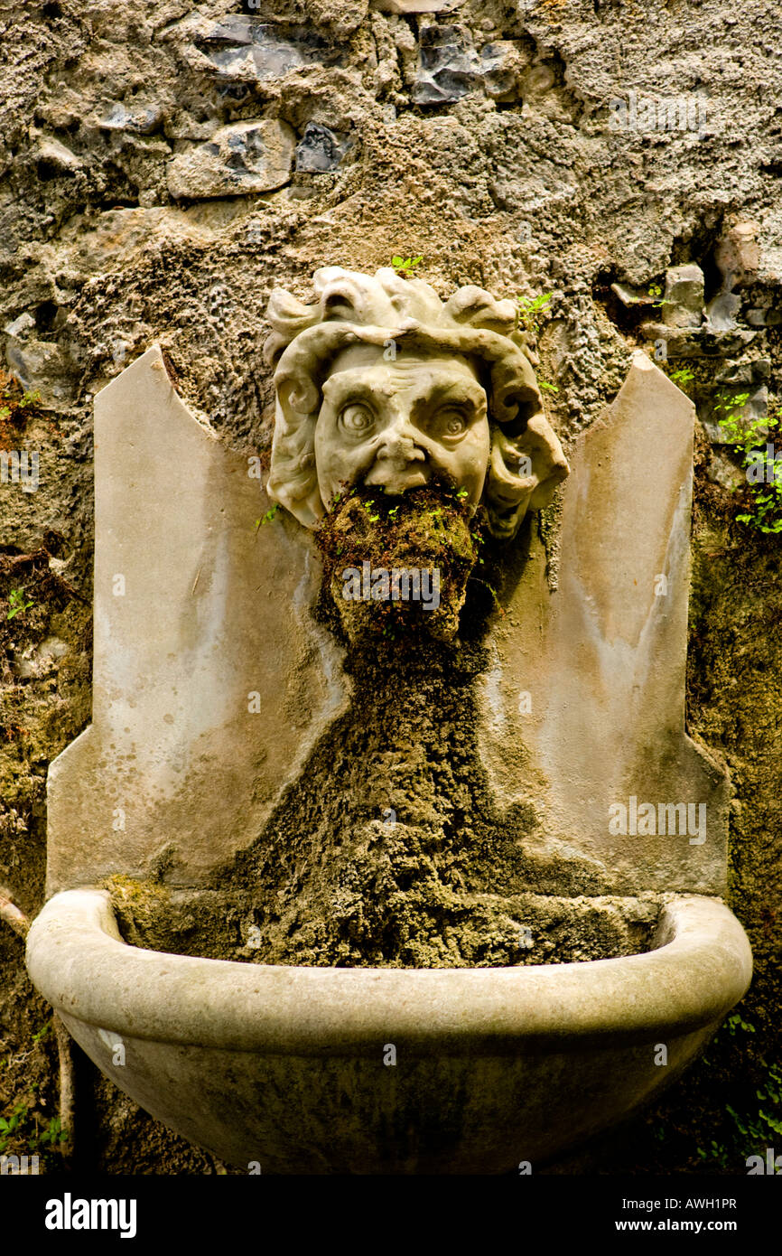 Grotesque fountain hi-res stock photography and images - Alamy