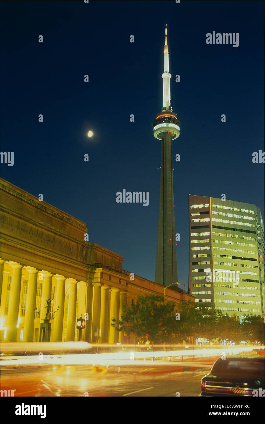 Canada, Toronto, CN Tower, world's tallest free-standing structure ...