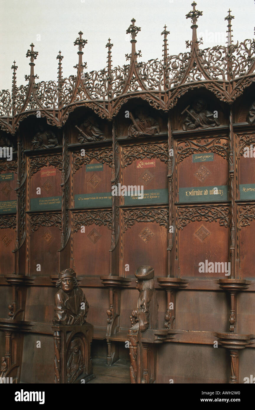 Gothic wood carving hi-res stock photography and images - Alamy