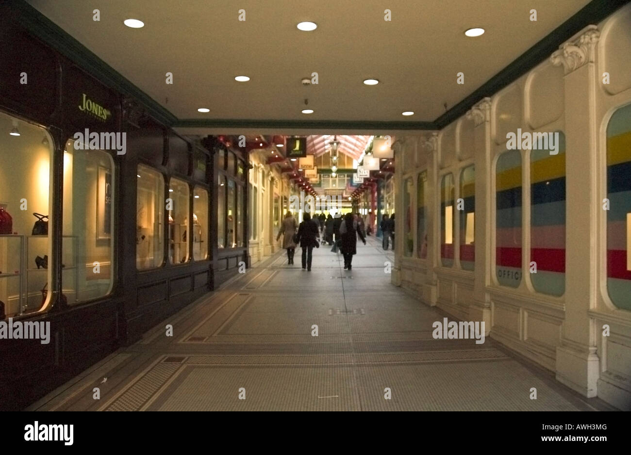 Shopping Arcade, Leeds 2005 Stock Photo - Alamy