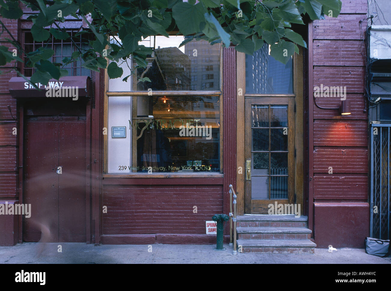 New York, TriBeCa, Montrachet, reflections in façade window and glass ...