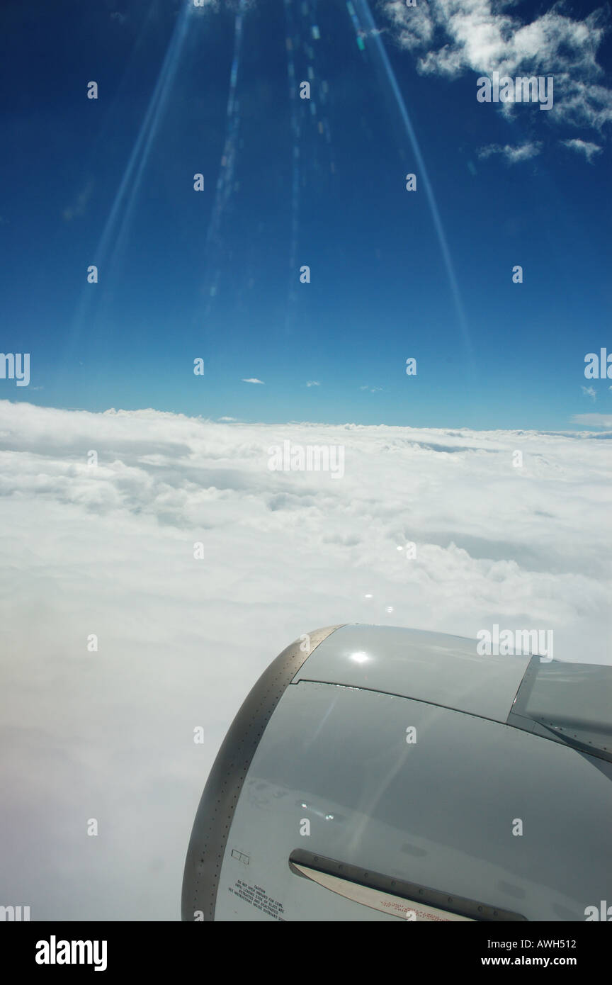 32000 feet hi-res stock photography and images - Alamy