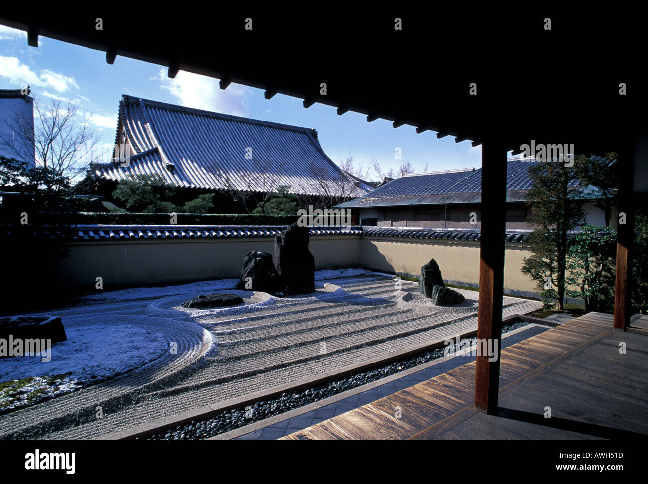 Ryogen in temple hi-res stock photography and images - Alamy