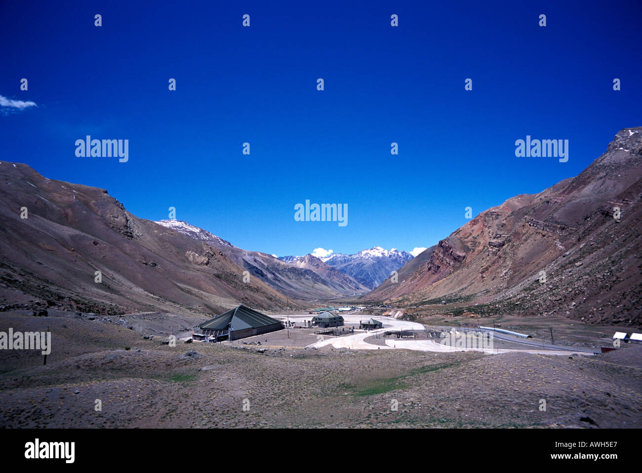 Argentina border crossing in the high Andes between Mendoza Argentina ...