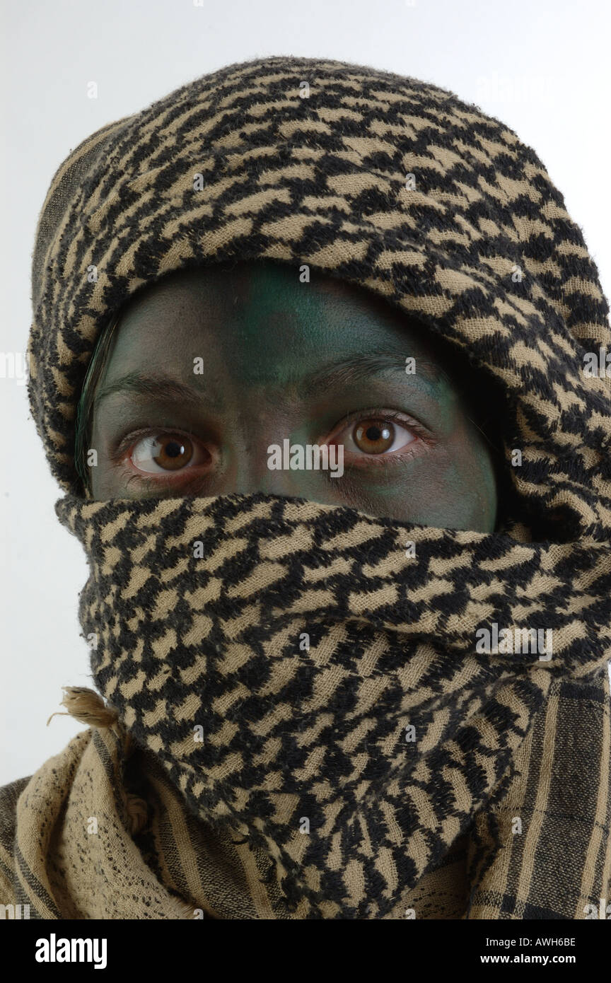 Beautiful woman arab shemagh face hi-res stock photography and images ...