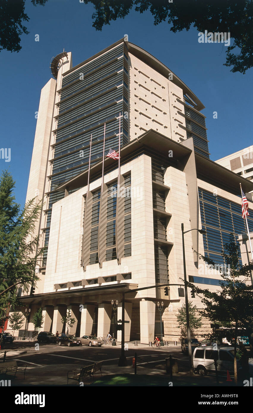 Mark hatfield courthouse hi-res stock photography and images - Alamy