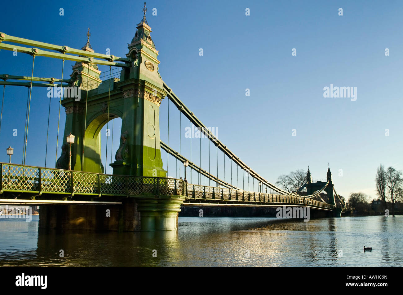 Hammersmith bridge london hi-res stock photography and images - Alamy