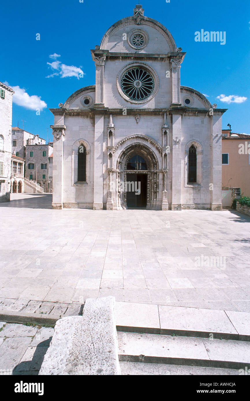 Croatia, Dalmatia, Sibenik, Cathedral of St James, symmetrical facade ...