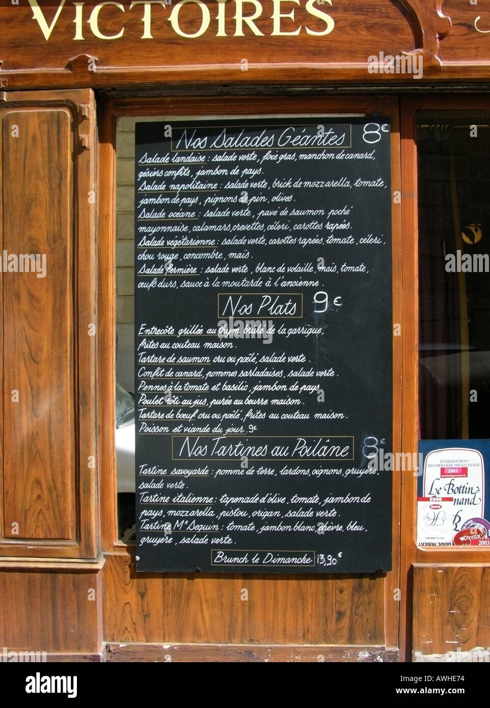 france paris bistro cafe menu board Stock Photo - Alamy