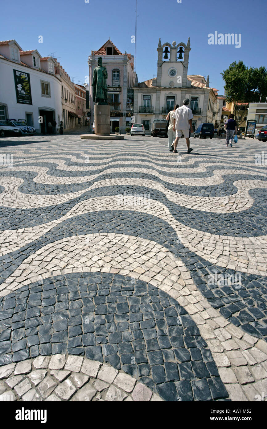 Plaza in cascais portugal hi-res stock photography and images - Alamy