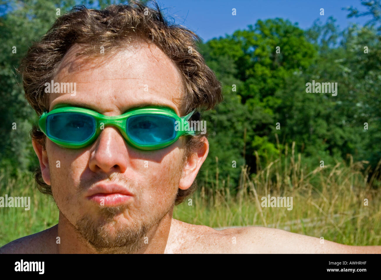 Diving kiss hi-res stock photography and images - Alamy