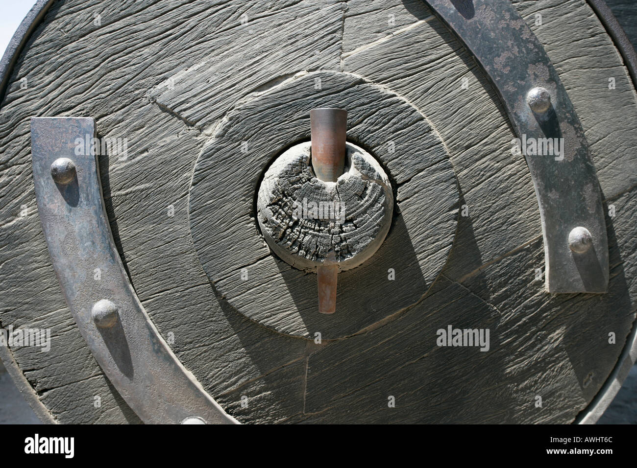 A close up of the wheel of a carriage mounted cannon Stock Photo - Alamy