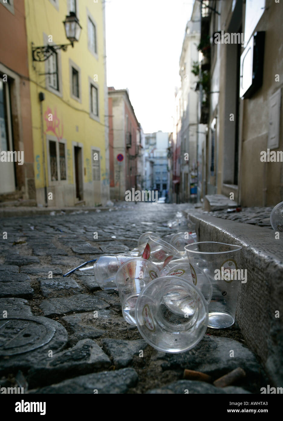 Smashed beer bottles hi-res stock photography and images - Alamy