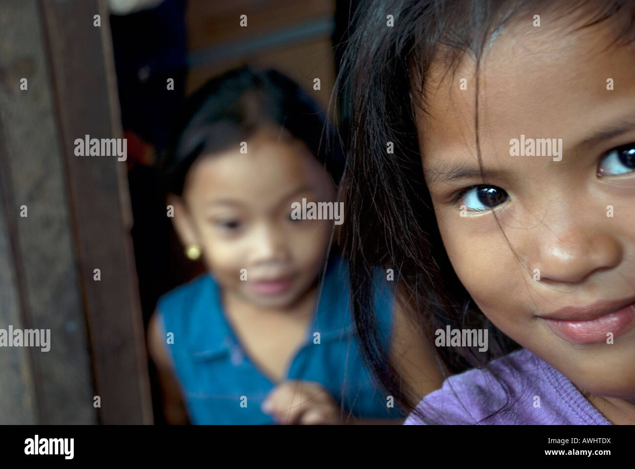 philippines panay iloilo kids in local slum Stock Photo - Alamy