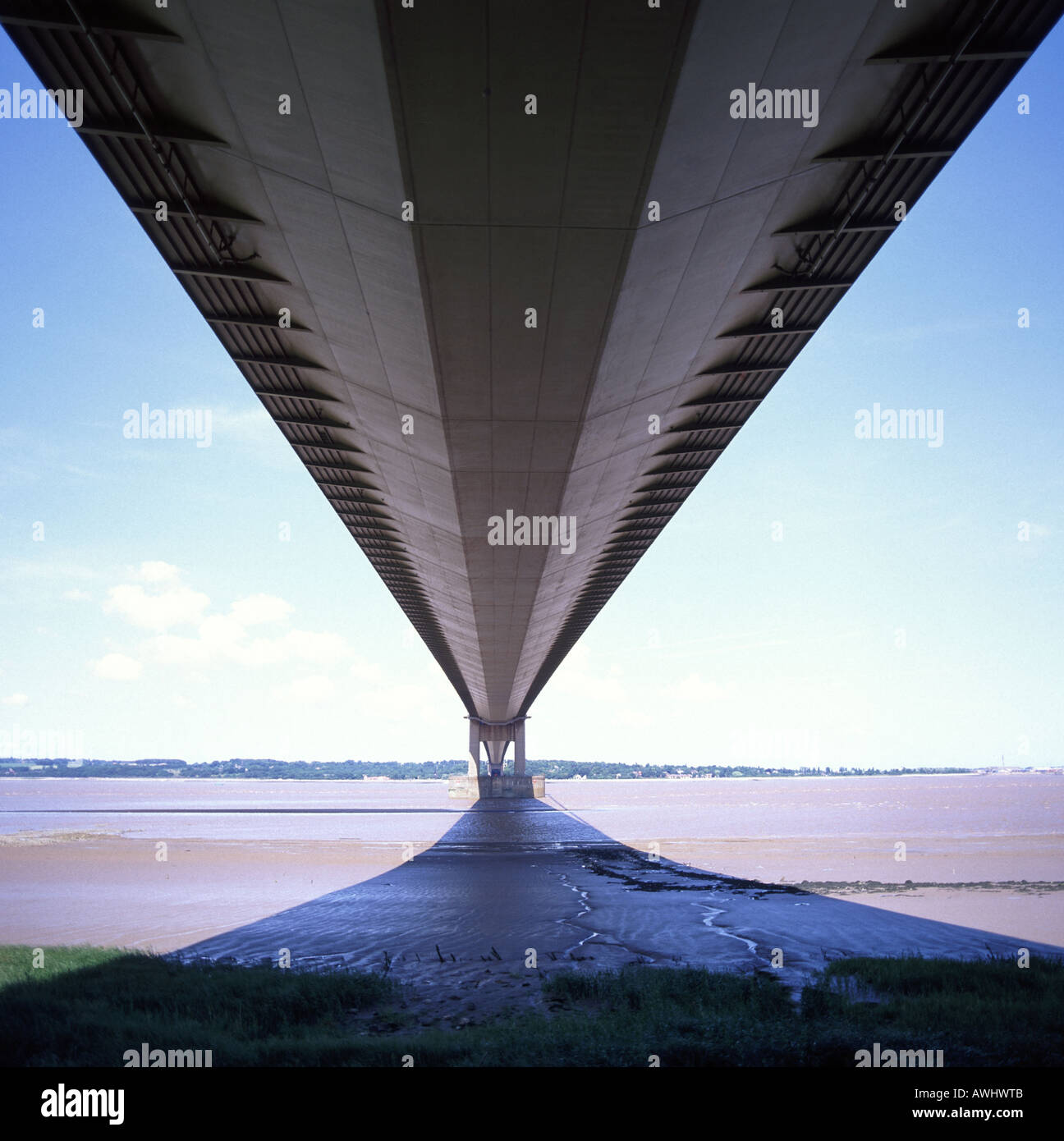 Looking up underneath landmark A15 road Humber suspension bridge spans ...