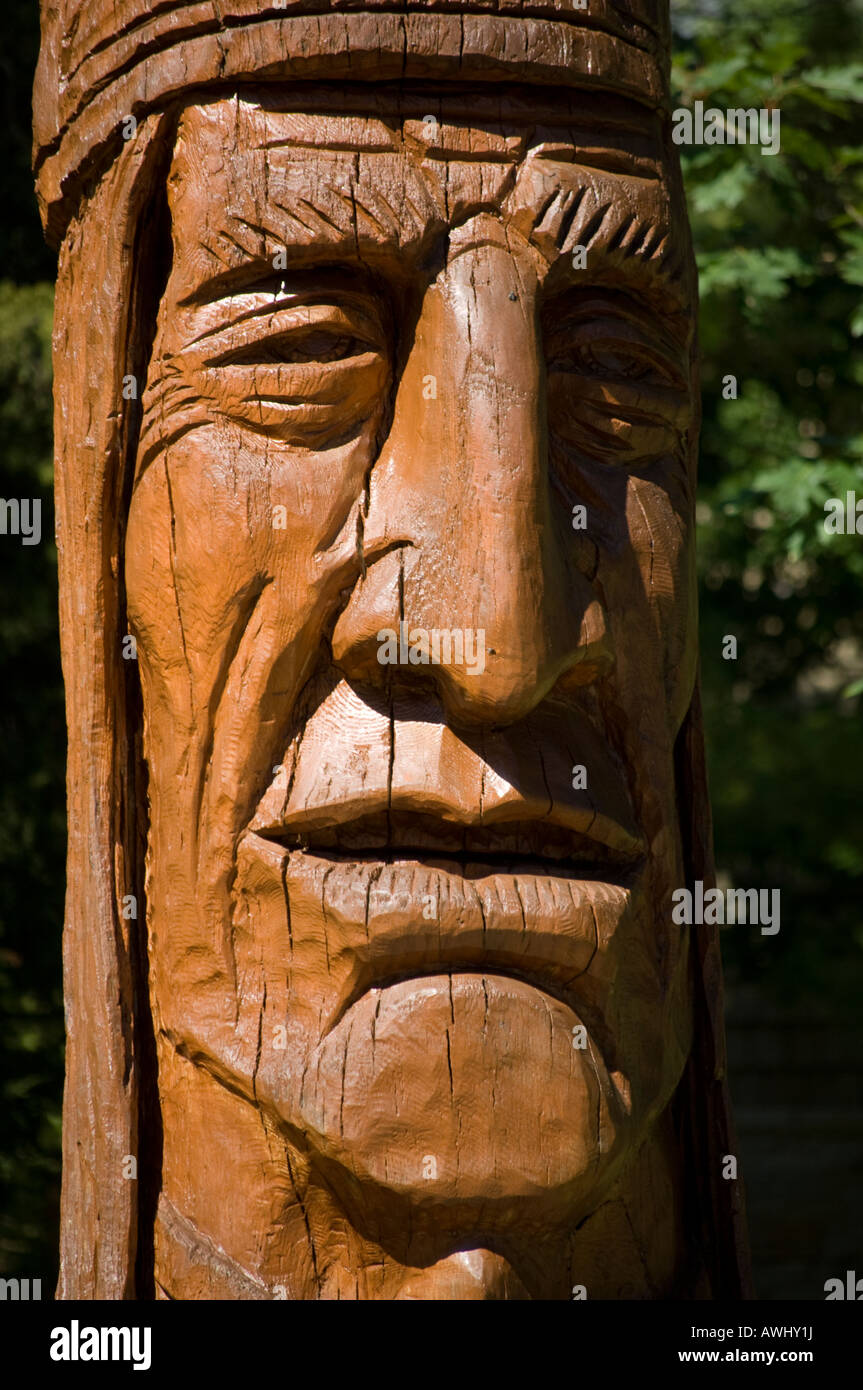 Wooden sculpture by Peter Wolf Tooth in Starved Rock State Park near ...