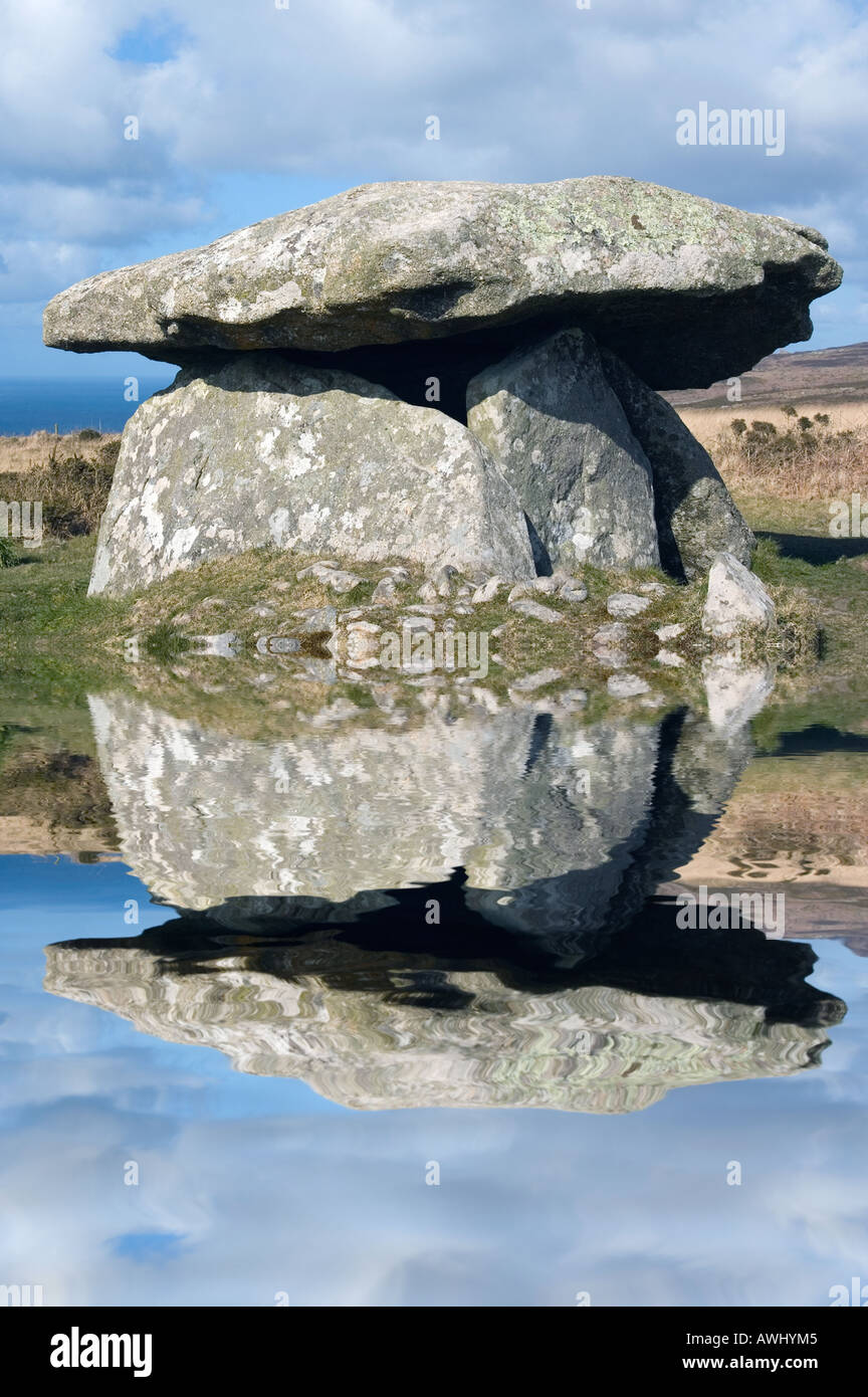 Burial ancient rocks hi-res stock photography and images - Alamy