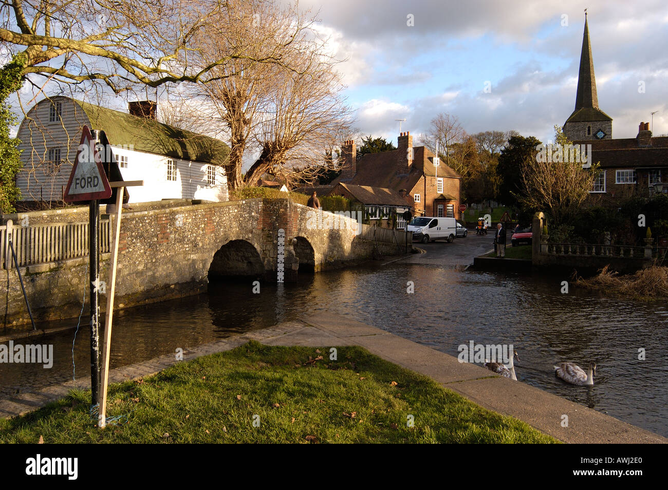 Bridge and River Darent at Eynsford ford Stock Photo - Alamy