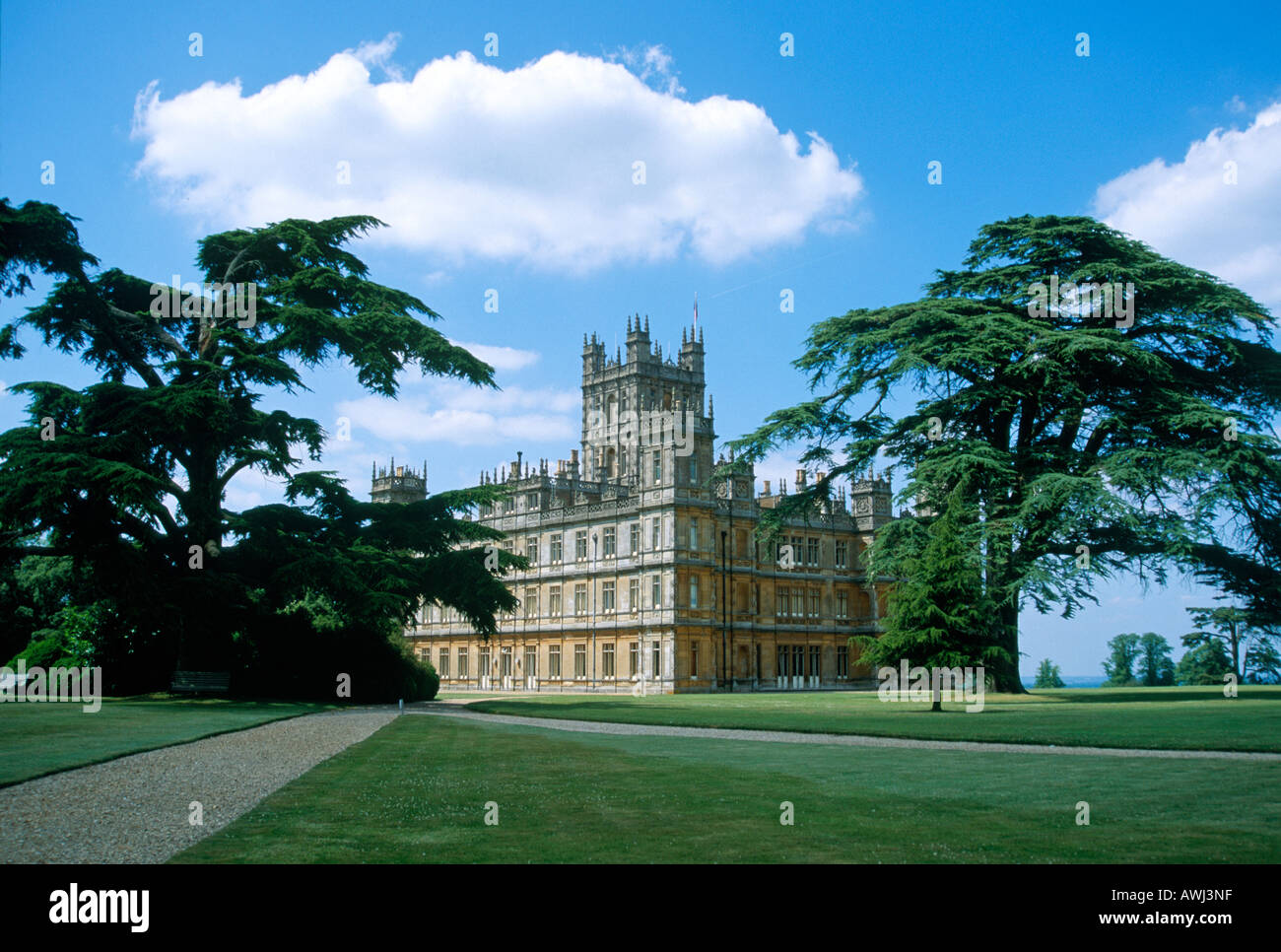Highclere castle near newbury hi-res stock photography and images - Alamy