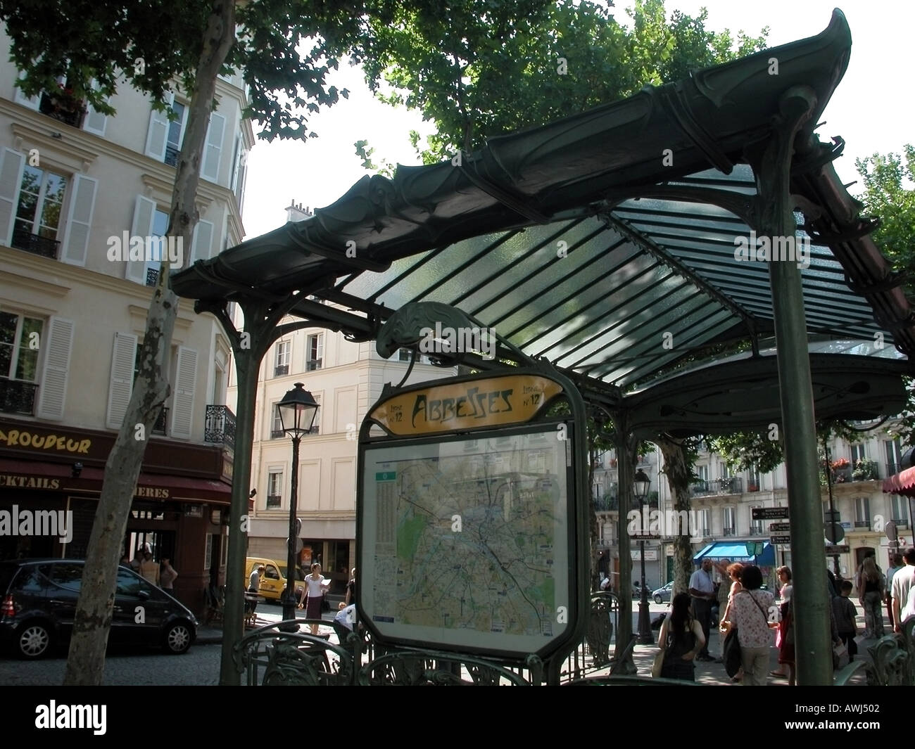 Place des abbesses montmartre paris hi-res stock photography and images ...