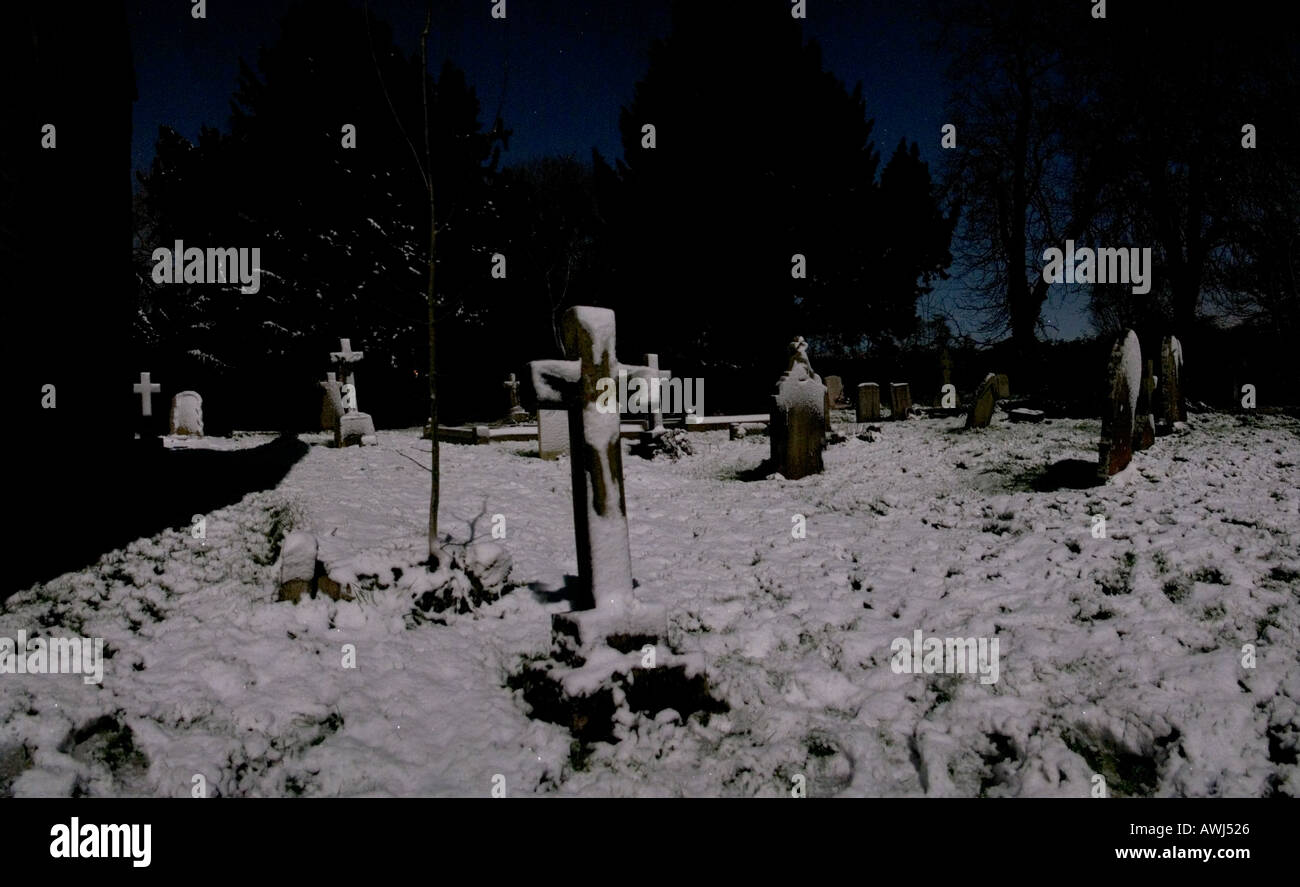 Churchyard at night hi-res stock photography and images - Alamy
