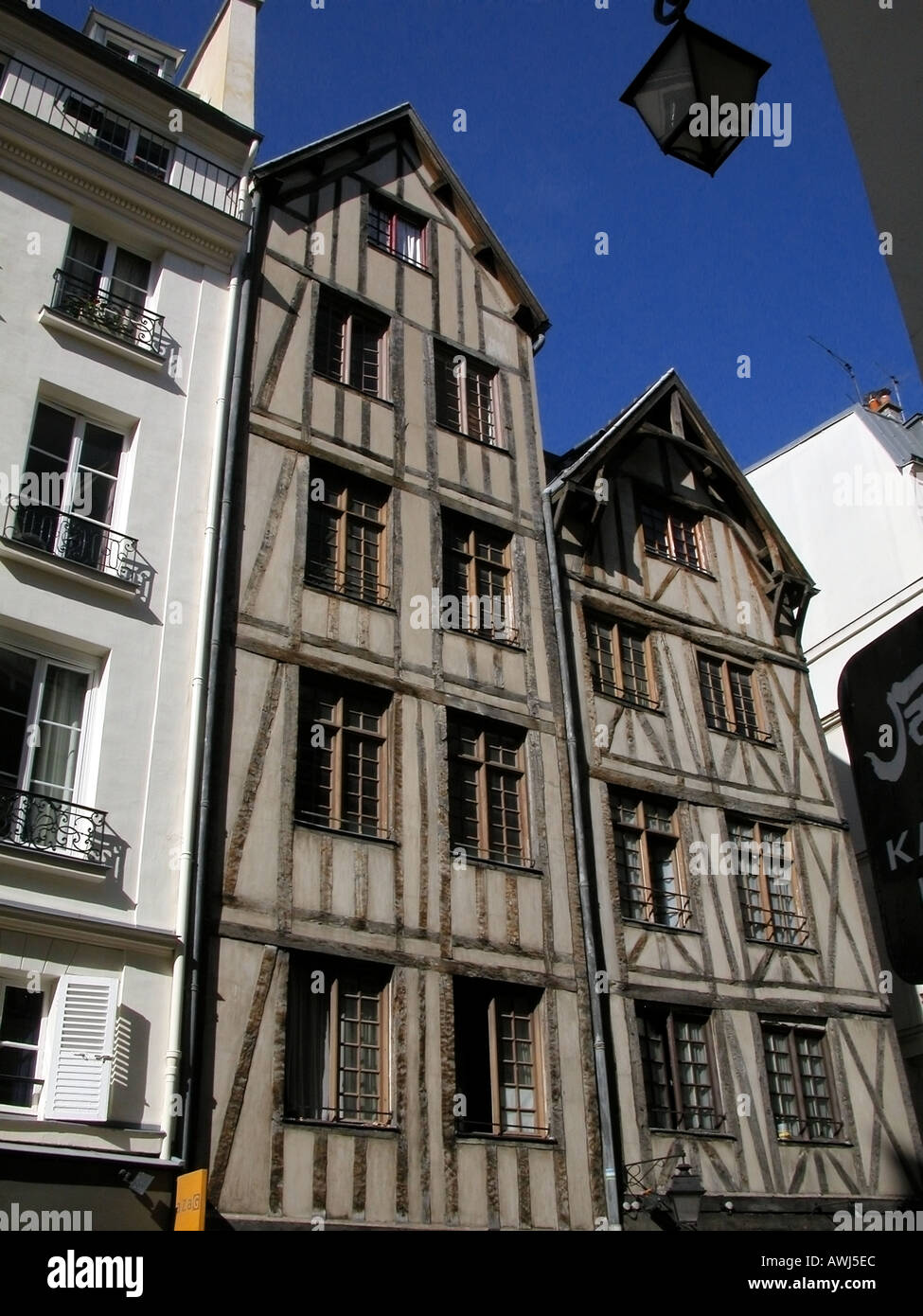 These are the last remaining Medieval houses still standing in Paris ...