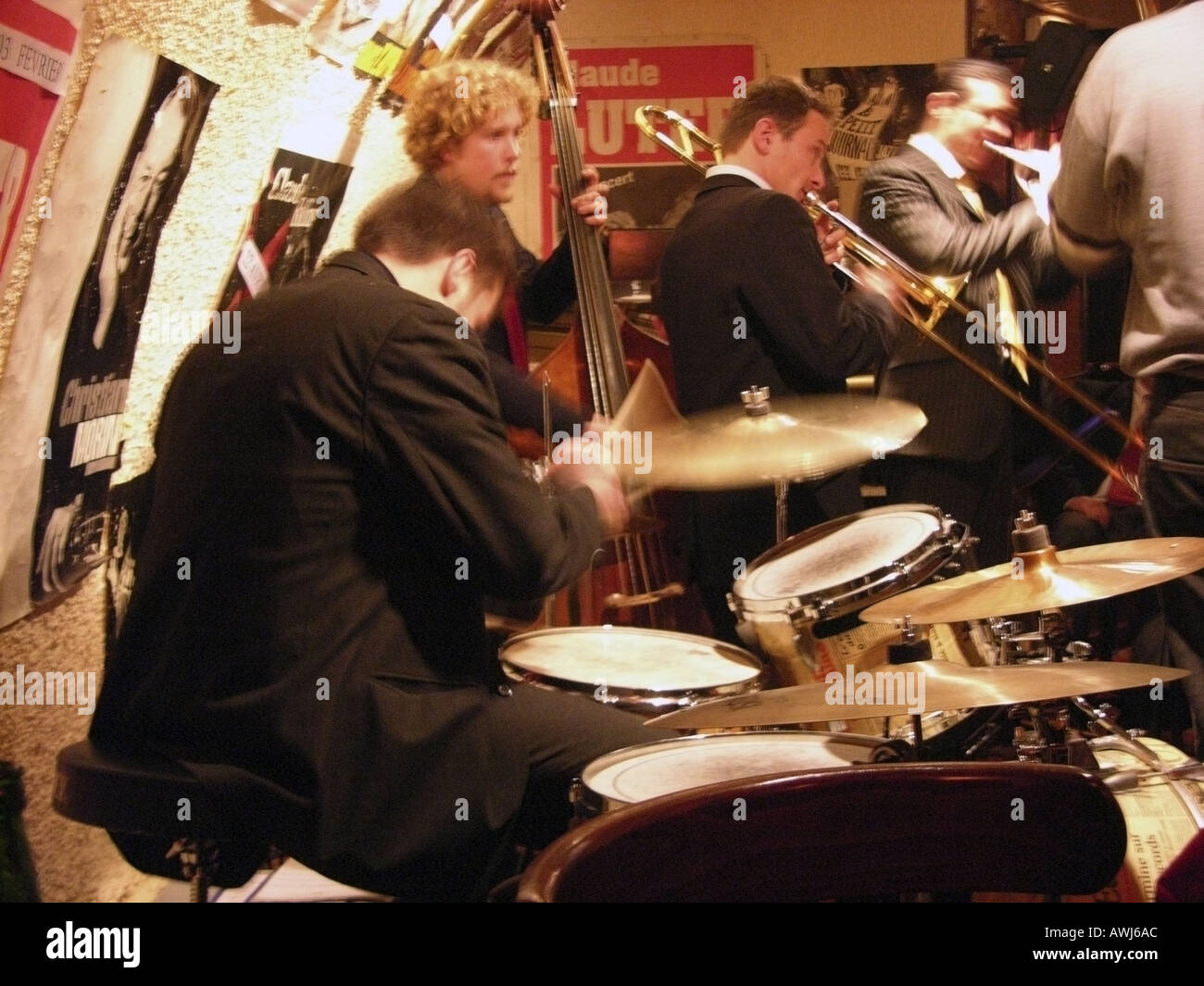 france paris latin quarter interior famous jazz club with musicians ...