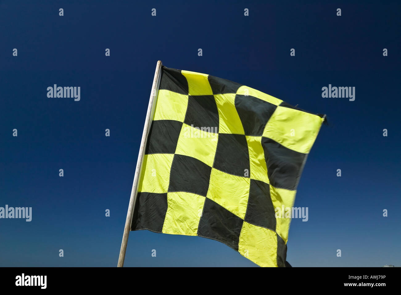 Checker flags hi-res stock photography and images - Alamy