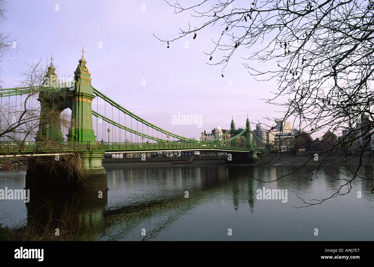Hammersmith suspension bridge london detail hi-res stock photography ...