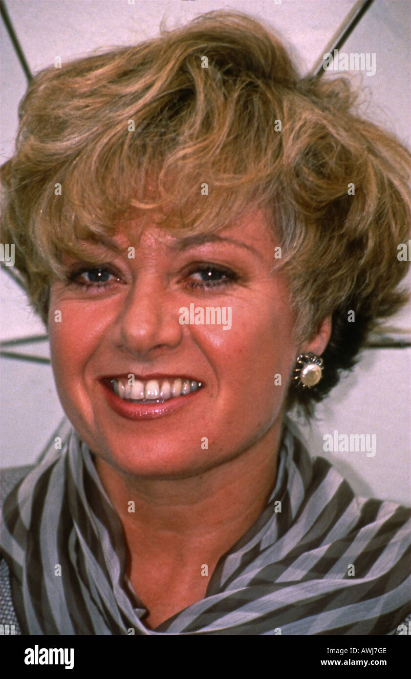ELAINE PAIGE UK singer Stock Photo - Alamy ELAINE PAIGE UK singer Stock Photo - Alamy