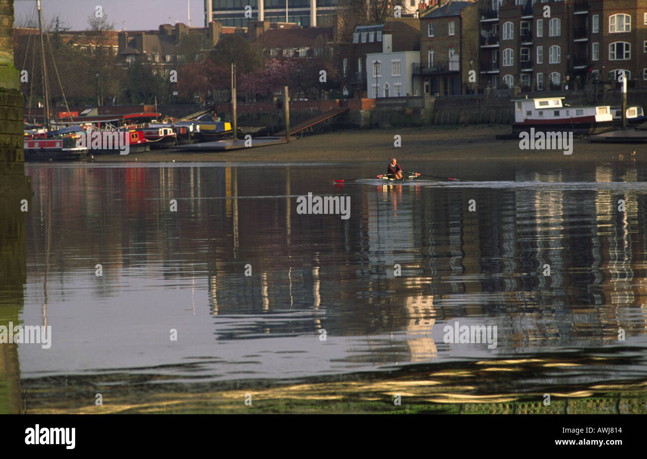 Hammersmith bridge sunrise hi-res stock photography and images - Alamy