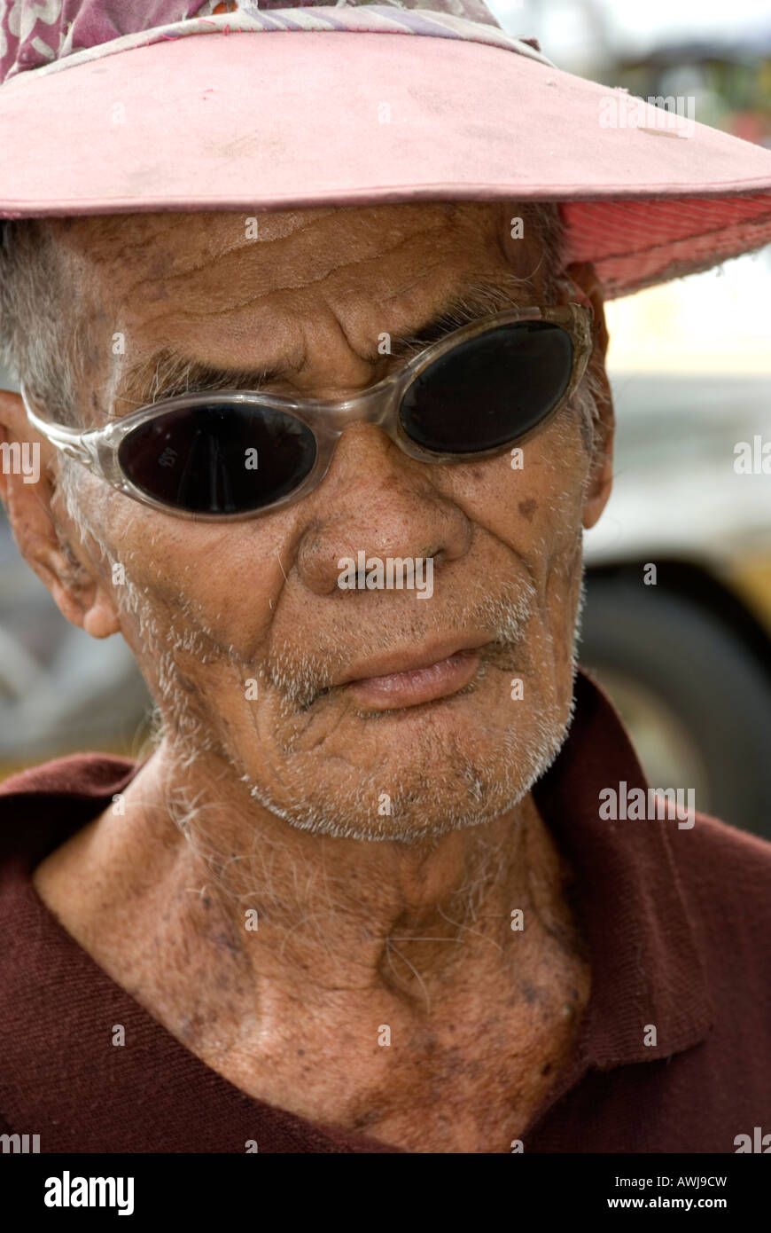philippines guimaras santo rosario local man Stock Photo - Alamy