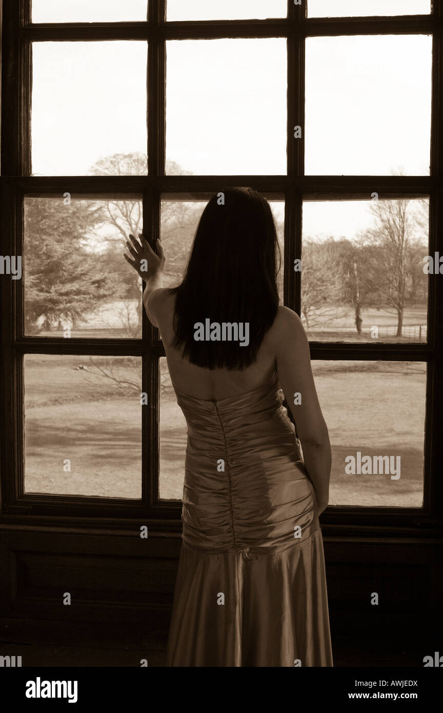 woman in inner doorway of an old building Stock Photo - Alamy