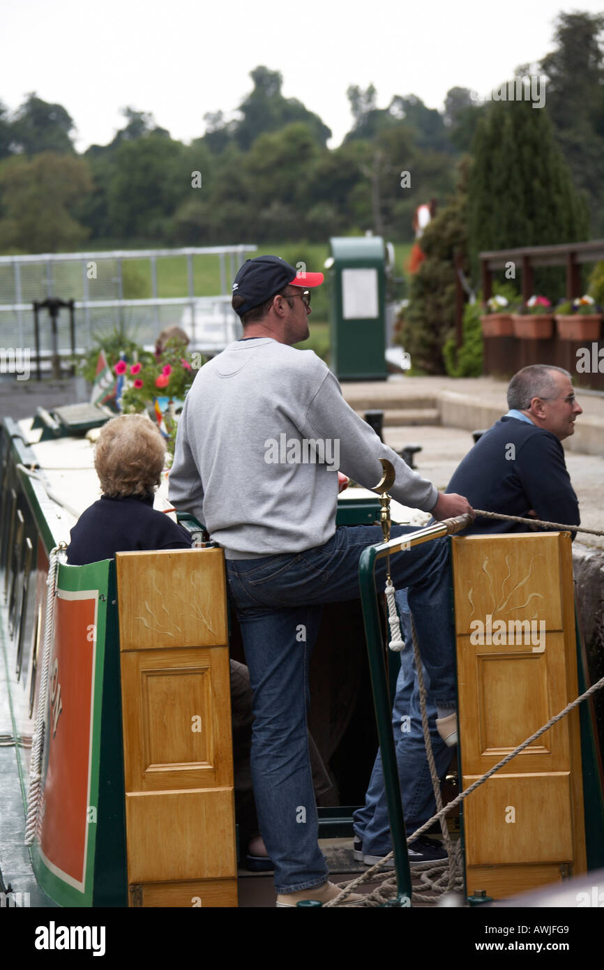 Longboat with people at Shiplake Lock River Thames between ...